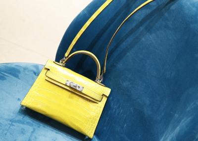 Cina Borsa gialla della pelle del coccodrillo della maniglia 22cm delle donne con forma quadrata in vendita
