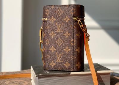 Cina Stampa a catena del fiore della borsa di Mini Bucket Vintage Gold Luxury in vendita