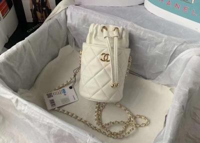 Cina Borsa di lusso del secchio della pelle di montone 18cm delle donne con la decorazione delle catene in vendita