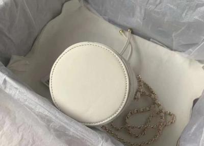 Cina Borsa di lusso del secchio della pelle di montone 18cm delle donne con la decorazione delle catene in vendita