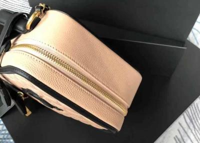 Cina Chiusura di Bag With Flap del progettista delle signore di trucco 21cm della pelle bovina del modello della lettera in vendita