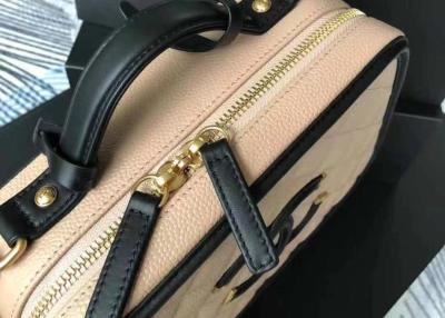 Cina Chiusura di Bag With Flap del progettista delle signore di trucco 21cm della pelle bovina del modello della lettera in vendita