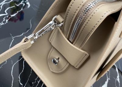 Cina Forma quadrata del corpo dell'albicocca della borsa di cuoio inter- regolabile di Saffiano in vendita