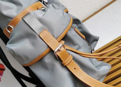 Cina Zaino di lusso di marca dell'albicocca di cuoio di Saffiano con le tasche multiple in vendita