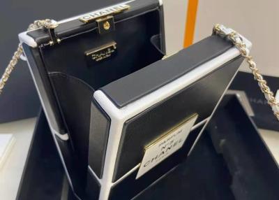 Cina Progettista Bag Black And delle signore della Catena 18cm della scatola della pelle di pecora bianco in vendita