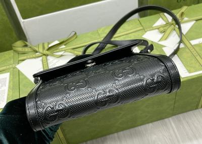 Cina Lunghezza aperta del totalizzatore 18cm della cinghia della cinghia elaborata cuoio della chiusura lampo tenuta in mano della borsa singola in vendita