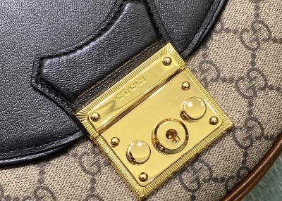 Cina Lunghezza della tela 22cm del monogramma della borsa a tracolla inclinata struttura classica della pelle di daino di GG in vendita