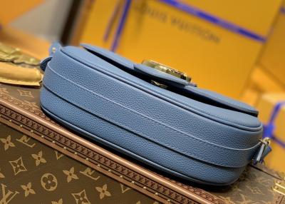 Cina Lunghezza media della pelle bovina 25cm del grano della borsa di morbidezza di LV M58967 Pont 9 in vendita