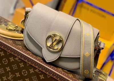 Cina Lunghezza media della pelle bovina 25cm del grano della borsa di morbidezza di LV M58967 Pont 9 in vendita