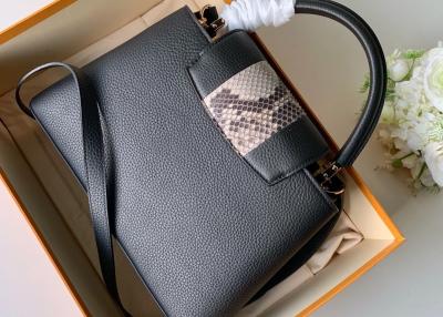 Cina Il serpente medio della pelle bovina della borsa di LV M94219 Capucines pela la lunghezza del modello 31cm in vendita