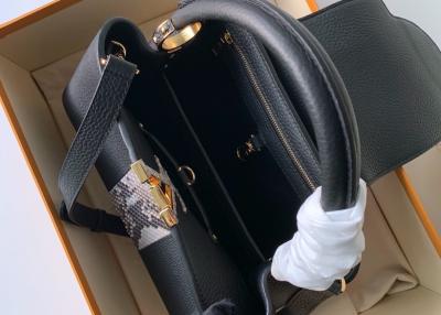 Cina Il serpente medio della pelle bovina della borsa di LV M94219 Capucines pela la lunghezza del modello 31cm in vendita