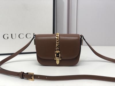 Cina Spalla di stile di spirito di modernità e borsa a catena lanciata del metallo in vendita
