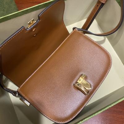 Cina Spalla di stile di spirito di modernità e borsa a catena lanciata del metallo in vendita