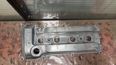 China 11201-28033 Engine Cylinder Head Valve Cover Fits Toyota Camry RAV4 2AZ 2.4L for sale