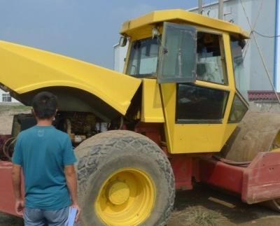 China dealer  CA402D Dynapac padfoot sheepfoot road roller ca500 for sale