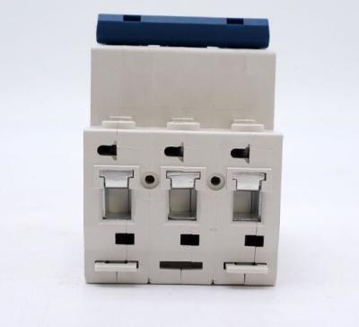 중국 C MCB 산업 차단기 C45 63A 1P 2P 3P 4P 230/240V를 구부리십시오 판매용