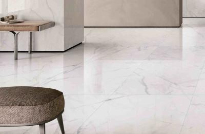 Cina Mattonelle di marmo bianche eccellenti della porcellana di Carrara 12 millimetri di spessore resistente all'acido in vendita