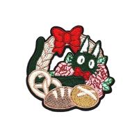 China Custom Iron On Embroidered Patches for Hats 100pcs MOQ Custom Pattern for sale