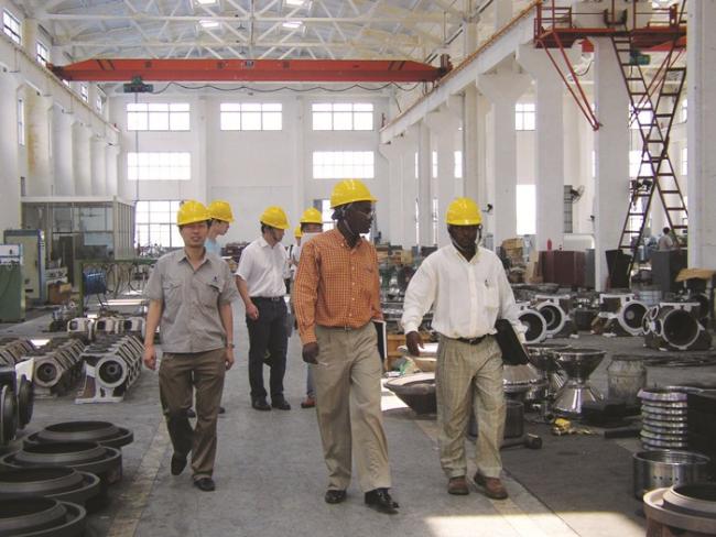 Customer service support for industrial centrifuges