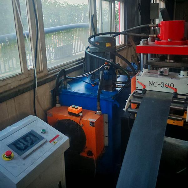 Quality Custom Dimension Cable Tray Machine Driven by Chain Drive for High Stability on for sale