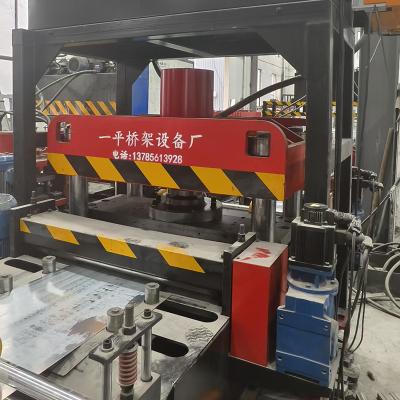 China Máquina de cobertura de bandeja de cabo de controle PLC para produção precisa 10-15m/min Velocidade de produção à venda