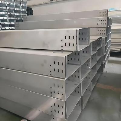 China Caixa de cabos de alumínio tipo ranhura reta para organização de cabos de carga média à venda