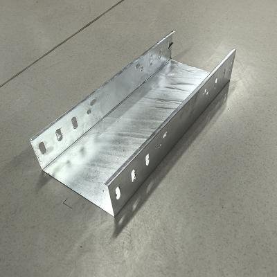 China 3m-6m Length Hot Dip Galvanized Cable Tray With Customized Cable Trunking for sale