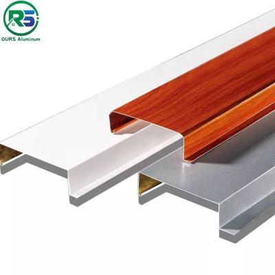 Cina Il bianco ha sospeso la decorazione interna 100mm 150mm 200mm del soffitto di alluminio della striscia 300mm in vendita