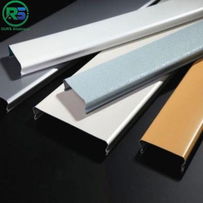 Cina Il bianco ha sospeso la decorazione interna 100mm 150mm 200mm del soffitto di alluminio della striscia 300mm in vendita