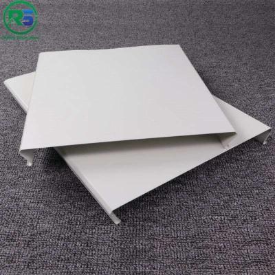 Cina Pannelli lineari dell'allume di larghezza 100mm del soffitto bianco commerciale della striscia per Corridoio di compera in vendita