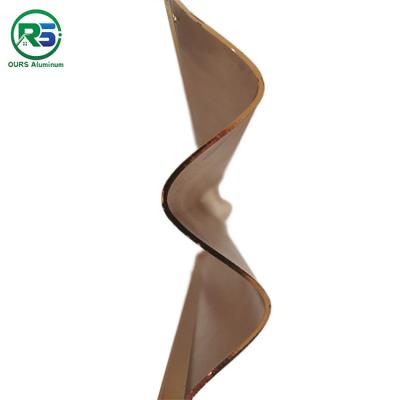 Cina Gli strati decorativi di alluminio su misura curvi modellano lo spessore di 1.5mm 2.0mm in vendita