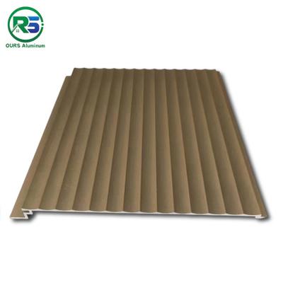 Cina Gli strati decorativi di alluminio su misura curvi modellano lo spessore di 1.5mm 2.0mm in vendita