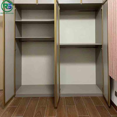 Cina Governo di alluminio a forma di t del sistema di trasportatore per la decorazione interna con bianco e dorato in vendita
