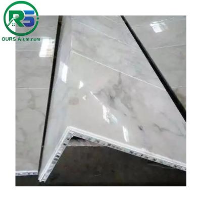 Cina Building Curtain Wall For Ceiling Suspension Building Curtain Wall Panels Color Coated Alloy Plate Punched in vendita