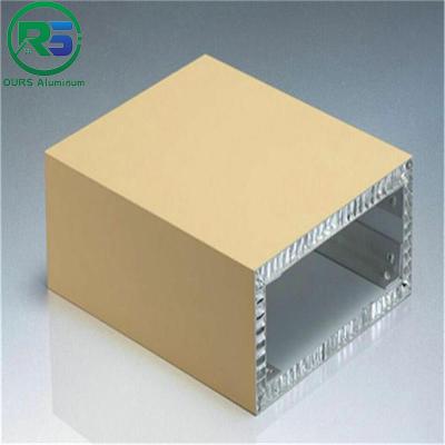 Cina 10 mm pannello di alumini di nido di miele di legno grano di riempimento acustico pannello di legno 4x8 in vendita