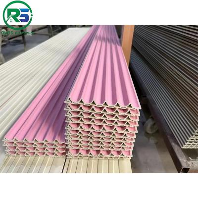 China Milieuvriendelijk lineair metalen plafond met 0,9 mm wit aluminium plafond Te koop