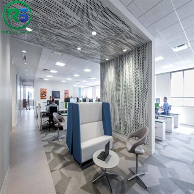 Cina 10mm Aluminum Honeycomb Panel Wood Grain Acoustic Filling Wooden Panel 4x8 in vendita