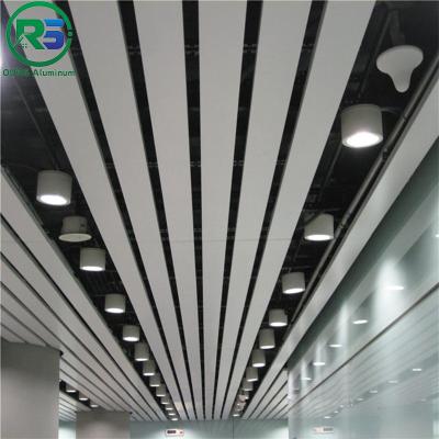 Cina 10mm Aluminum Honeycomb Panel Wood Grain Acoustic Filling Wooden Panel 4x8 in vendita