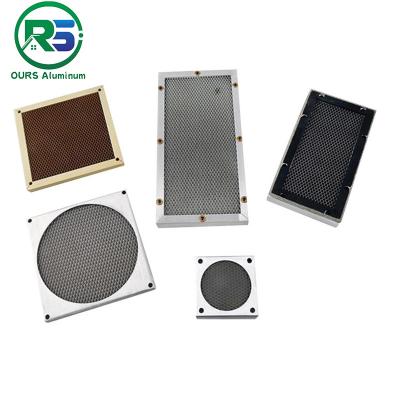 Cina Marine Board Decorative Aluminum Honeycomb Panel For Interior Construction in vendita