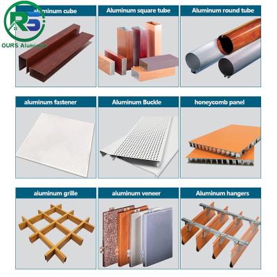 China Environmental Friendly Linear Suspended Metal Ceiling 0.9mm White Aluminum Ceiling à venda