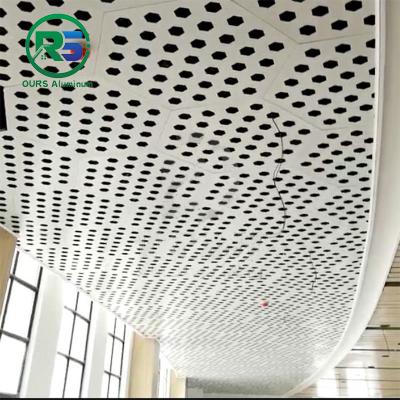 Cina 3D PVDF Aluminum Honeycomb Panel Decorative Building Exterior Wall Tile Tegular in vendita