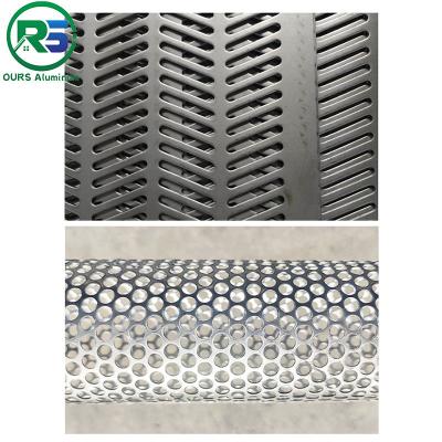 Cina External Commercial Aluminum Art Deco Metal Panels Screen Blue Sky Metal Wall Tiles in vendita