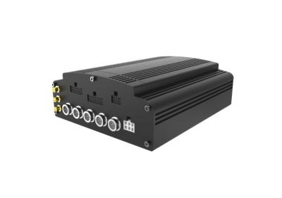 중국 SD 이동할 수 있는 차량 DVR 4 사진기는 리눅스 운영 체제 지원 최대 2TB 4*720P 다 언어 안전 Policecar를 입력했습니다 판매용