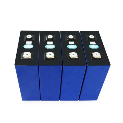 Cina batteria agli ioni di litio di capacità elevata di 3.2V 302Ah 310AH 320Ah per stoccaggio di energia in vendita