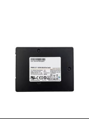 Cina Automatic Samsung hard drive PM983 3.84T/1.92T/960GB U.2 with PCIe Gen 3 x4  32 Gb/s in vendita