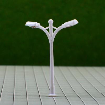 Cina Palo della luce di plastica del modello di scala della via a due punte di RB200- 6V per la disposizione 4.5cm del treno in vendita