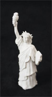 Cina A13-1 giada bianca Desktop 3D scultura scala modello statua della libertà in vendita