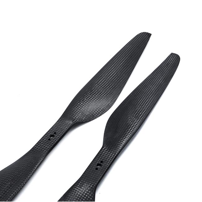 FLUXER PRO MATT propeller close-up showing matte finish and carbon fiber construction
