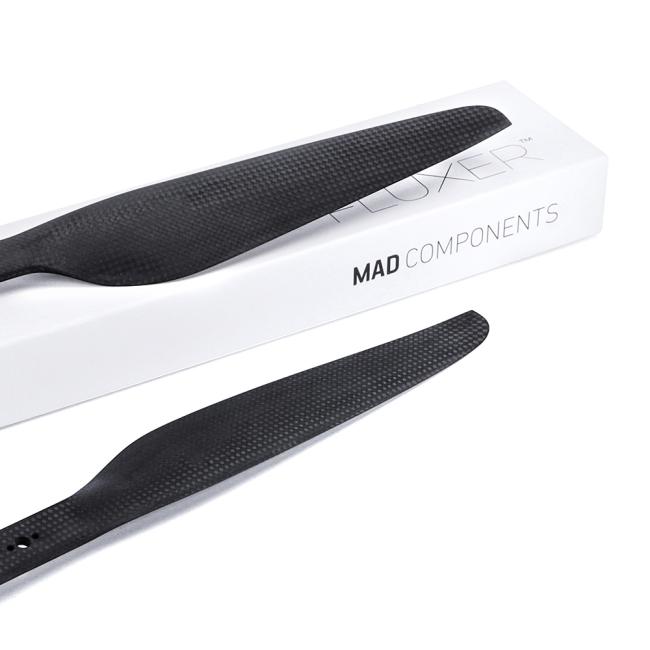 FLUXER PRO MATT 18x6.1 inch propeller close-up view showing matte carbon fiber construction