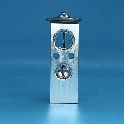 Cina T1012570B 1668300284 Valvola di espansione automatico per BENZ W166/ML63/250/350/400/550 in vendita